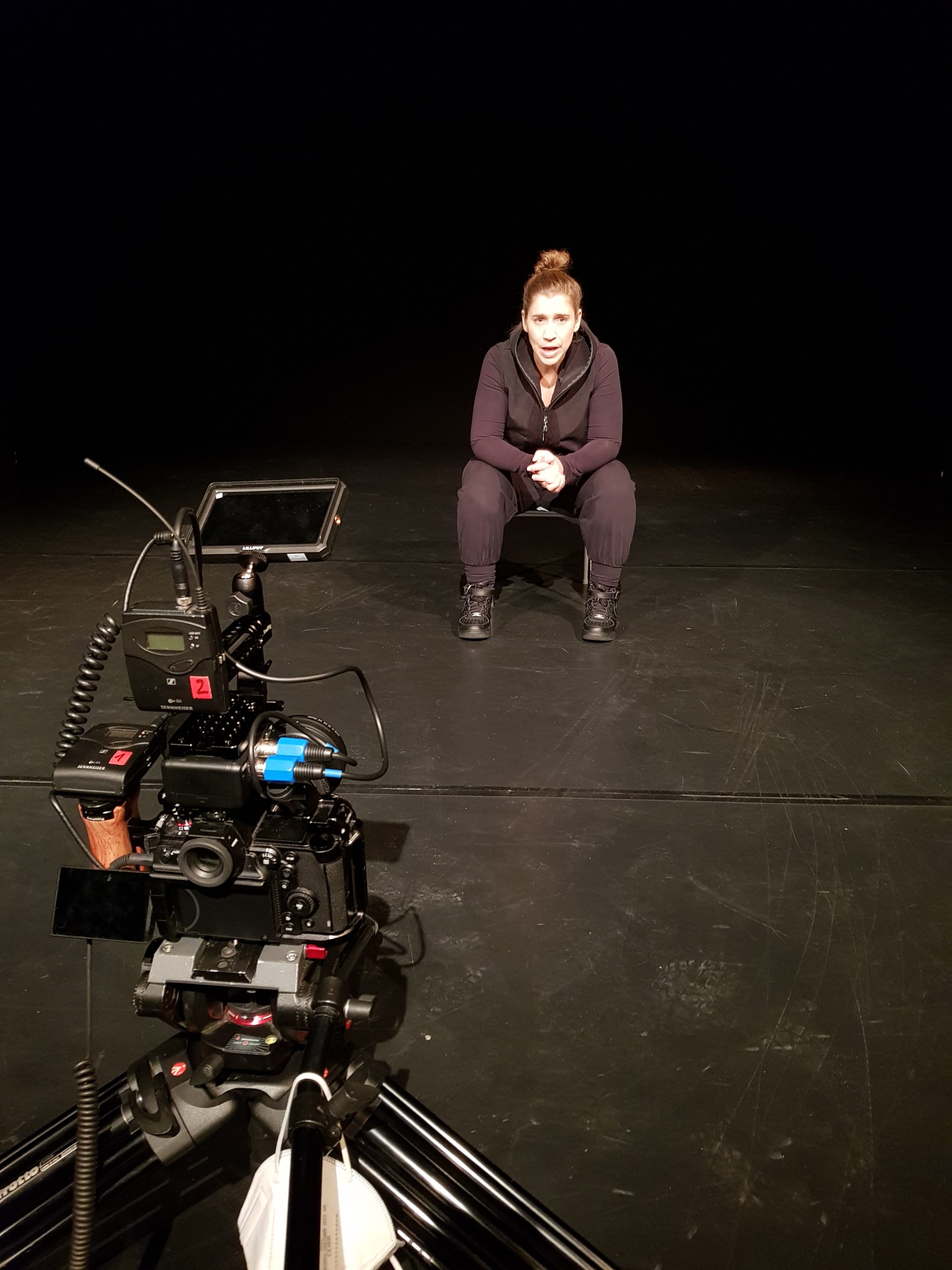 Bilder & Galerien von 'Der schwarze Hund' | Julia Raab